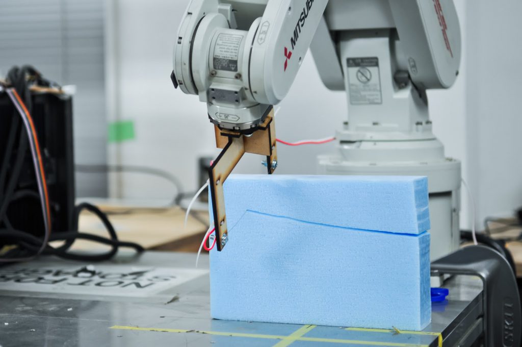 Robot Arm Workshop – Critical Mass